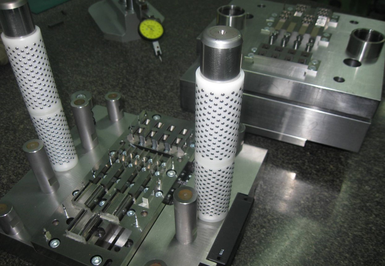 Trim Form Tools / Cutting Punch & Dies - M&D PRECISION SDN BHD